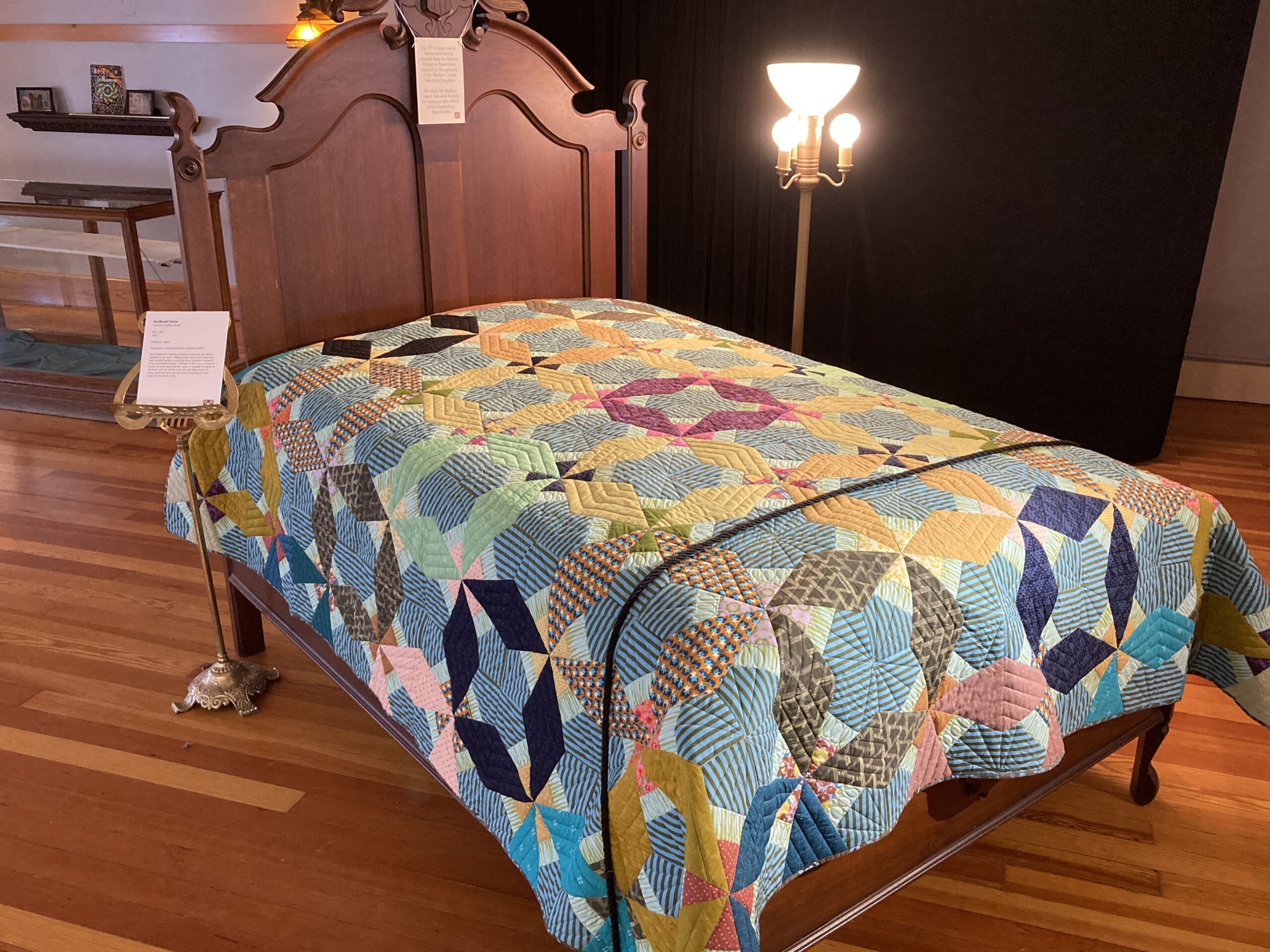 Current Exhibit | Iowa Quilt Museum